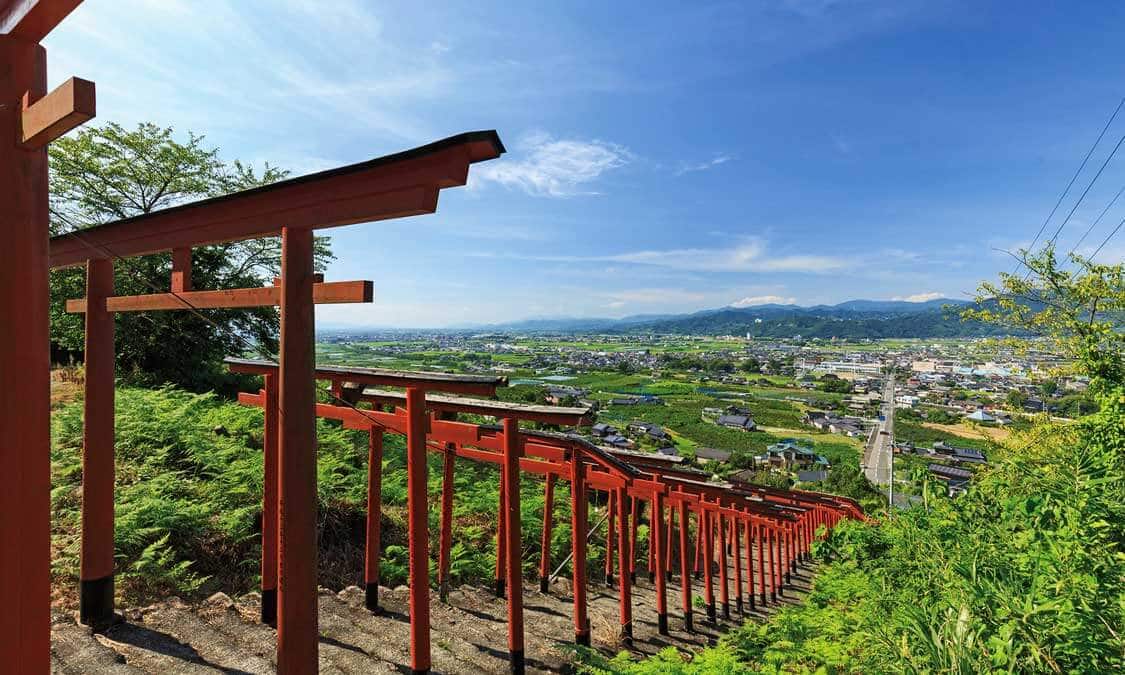 赤い鳥居が連なる福岡県浮羽稲荷神社、絶景写真ならここ! Ana