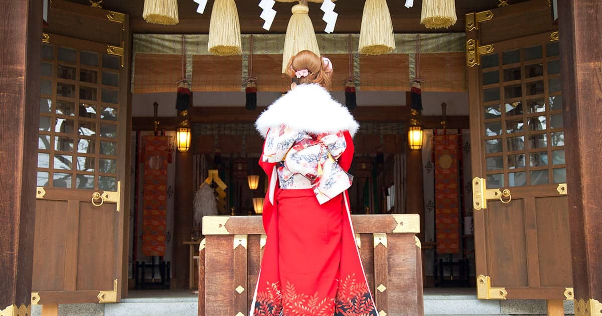 Visiting a Shrine for Hatsumode - ANA