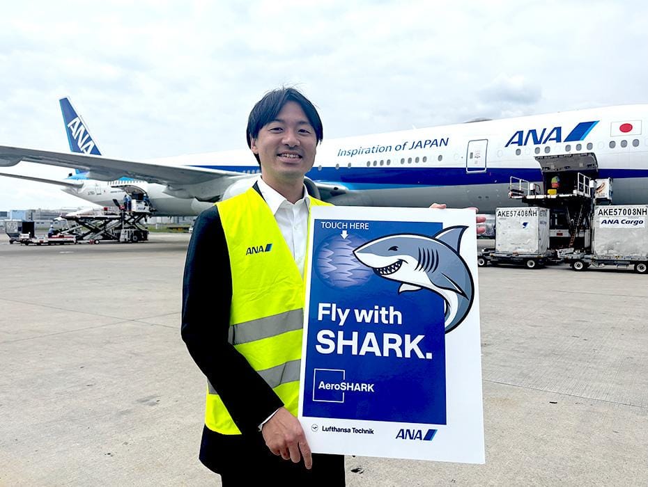 ANA／航空会社のSDGsへの取り組み | アジアで初！リブレット加工フィルム実装旅客機就航 | ANA Future Promise | ANAからのお知らせ | ANA