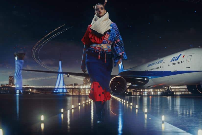 Board a fan. Arrive an Otaku. | ANA